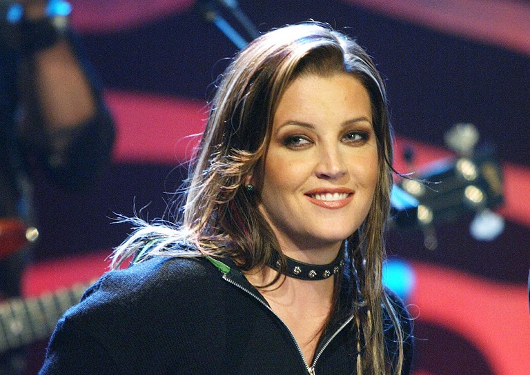 LISA MARIE PRESLEY, figlia del grande ELVIS, ci lascia a soli 54 anni ...
