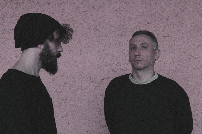 ASYAB: il video della nuova ‘Do We Wanna Be a Riot?’ » Suoni Distorti ...