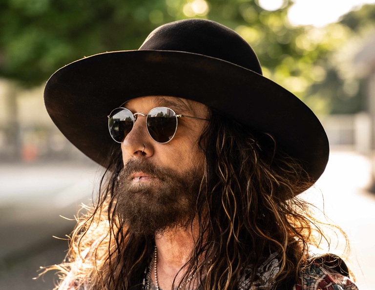 JOHN CORABI: una data in Italia con l’European Shuffle Tour 2026 ...